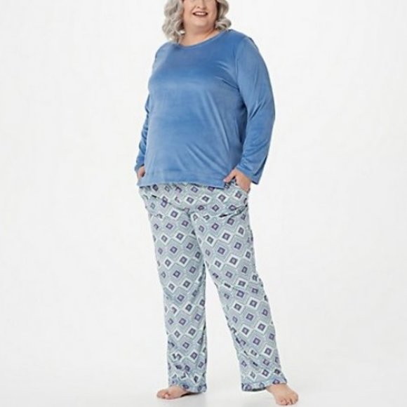 stan herman | Intimates & Sleepwear | Stan Herman Silky Velour Petite ...